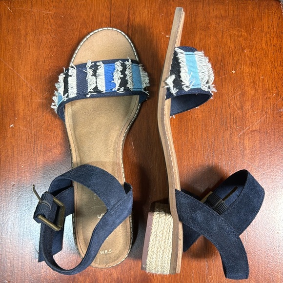 Toms | Shoes | Toms Sandals | Poshmark